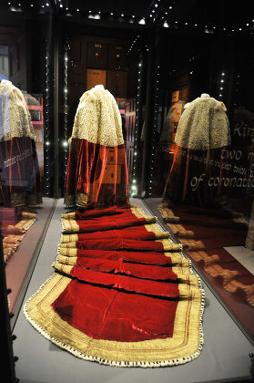 Coronation Robes Worn By King George Editorial Stock Photo - Stock ...