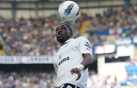 Louis Saha Tottenham Hotspur Keeps His Editorial Stock Photo - Stock ...