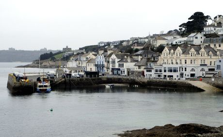__COUNT__ St Mawes village becomes smallest place in world to get its ...