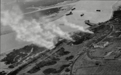 34 Explosions on ships Stock Pictures, Editorial Images and Stock ...