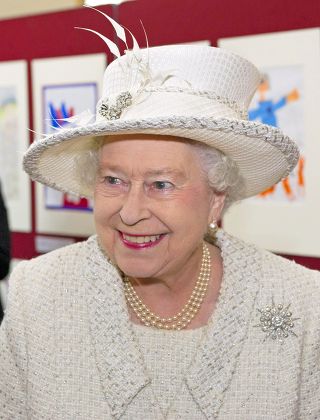 QUEEN ELIZABETH II MEETING RUGBY PLAYERS Editorial Stock Photo - Stock ...