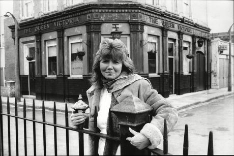 Author Jilly Cooper Outside Queen Victoria Editorial Stock Photo ...