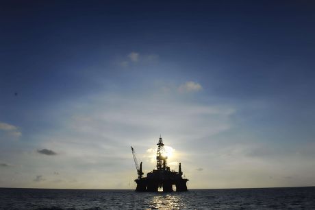 Deepwater Drilling Rig Cnooc 981 South Editorial Stock Photo - Stock ...