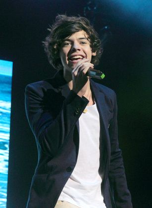 One Direction in concert at the Susquehanna Bank Center, New Jersey ...