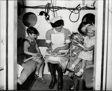 Nurse Winifred Draper Children Raf Decompression Editorial Stock Photo ...
