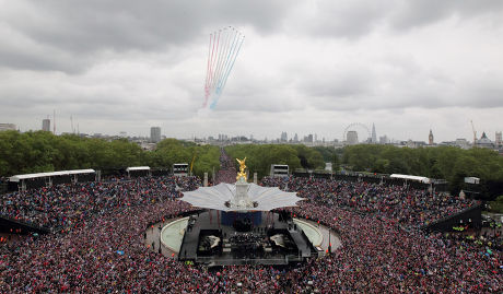 Red Arrows Fly Overhead Editorial Stock Photo - Stock Image | Shutterstock