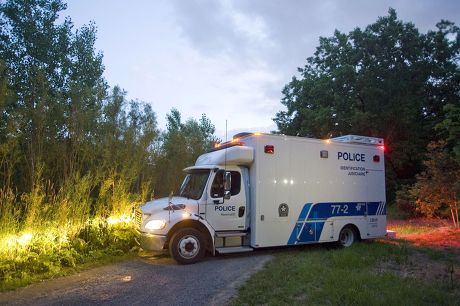 Police Forensic Vehicle Leaves Parc Angrignon Editorial Stock Photo ...