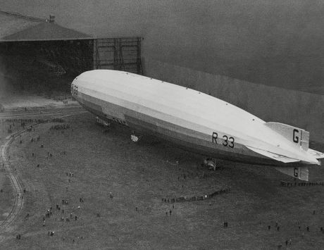 R33 Airship On Last Stage Her Editorial Stock Photo - Stock Image ...
