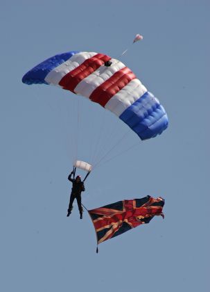 46 Royal air force parachute team Stock Pictures, Editorial Images and ...