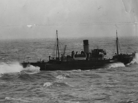 Southern Railway Cargo Steamer Deal Battling Editorial Stock Photo ...