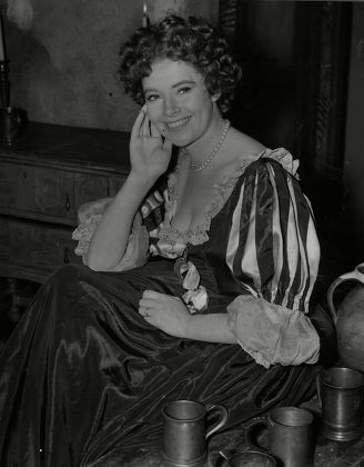 Actress Bernadette Ofarrell Nell Gwyn Television Editorial Stock Photo ...
