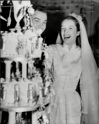 Actress Sally Ann Howes Husband Actor - Foto de stock de contenido ...