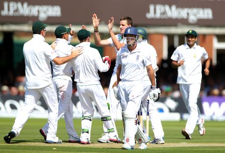 Englands Andrew Strauss Captain Leaves Field Editorial Stock Photo ...