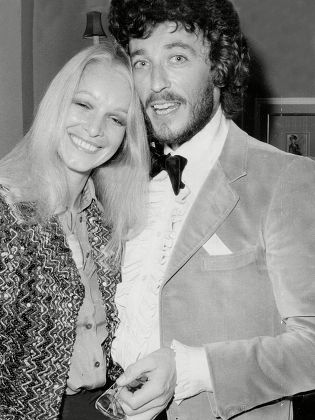 Robert Powell His Wife Babs Barbara Foto Stok Editorial - Gambar Stok ...