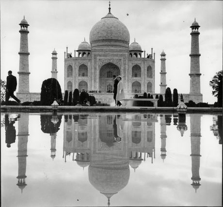 Queen Elizabeth Duke Edinburgh Visit Taj Editorial Stock Photo - Stock ...