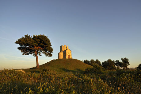 44 Earthen mound Stock Pictures, Editorial Images and Stock Photos ...