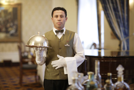 78 Men serve food Stock Pictures, Editorial Images and Stock Photos ...