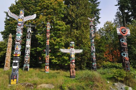 250 Totem poles Stock Pictures, Editorial Images and Stock Photos ...