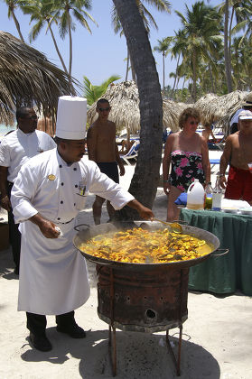 Cook Preparing Paella On Beach Punta Editorial Stock Photo - Stock ...