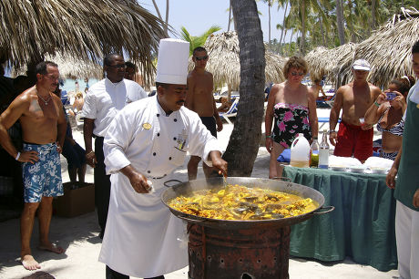 Cook Preparing Paella On Beach Punta Editorial Stock Photo - Stock ...