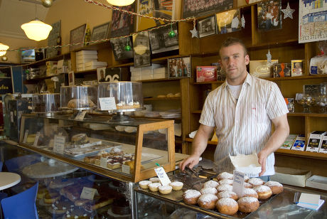 Monarch Cake Shop Oldest Bakery St Editorial Stock Photo - Stock Image ...