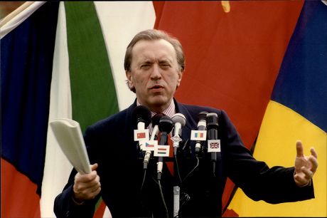 Television Presenter Newscaster Sir David Frost Editorial Stock Photo ...