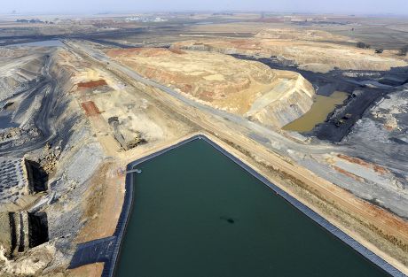 52 Coal pan Stock Pictures, Editorial Images and Stock Photos ...