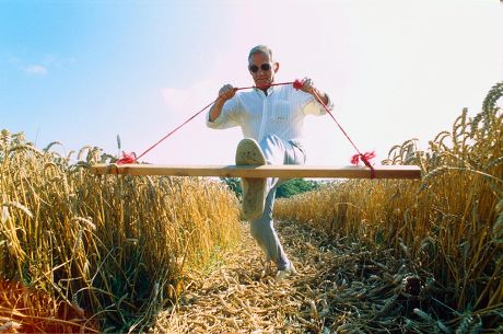 CROP CIRCLE HOAXERS DOUGLAS BOWER AND DAVID CHORLEY, BRITAIN - 1991 ...