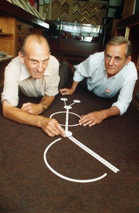 CROP CIRCLE HOAXERS DOUGLAS BOWER AND DAVID CHORLEY, BRITAIN - 1991 ...