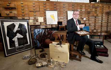 19 Pawn brokers Stock Pictures, Editorial Images and Stock Photos ...