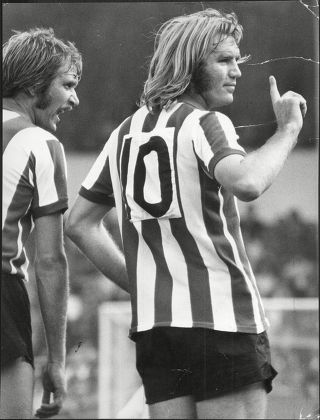 England Footballer Tony Currie Playing Sheffield Editorial Stock Photo ...