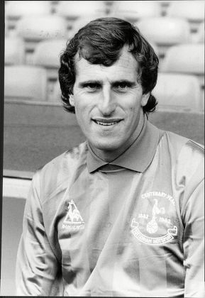 Liverpool England Goalkeeper Ray Clemence Raymond Editorial Stock Photo ...