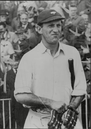 England Cricketer Sir Len Hutton Sir Editorial Stock Photo - Stock ...