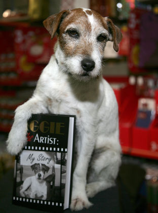 __COUNT__ Uggie the dog 'The Artist: My Story' book paw printing at ...