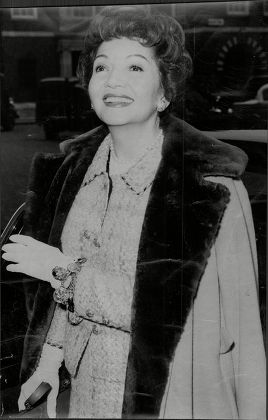 American Actress Claudette Colbert Claudette Colbert Editorial Stock ...