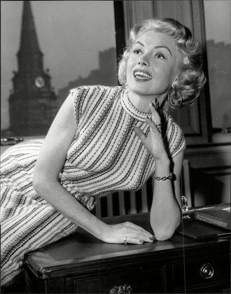 Actress Yolande Donlan Yolande Donlan Born Editorial Stock Photo ...