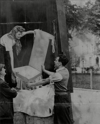 __COUNT__ wynik(i/ów) dla „Actress Yolande Donlan On Lorry Moving” w ...