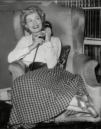 Actress Yolande Donlan Yolande Donlan Born Editorial Stock Photo ...