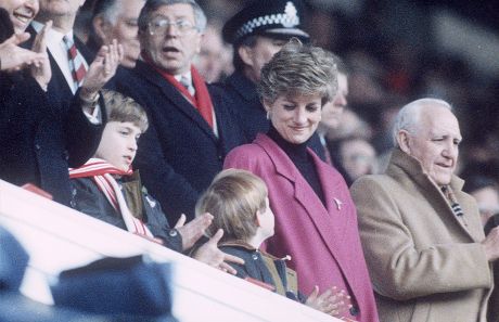 26 Princess diana france 1992 Stock Pictures, Editorial Images and ...