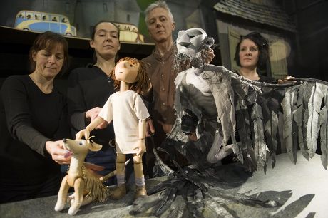 Puppeteers Lr Rachel Leonard Sarah Wright Editorial Stock Photo - Stock ...