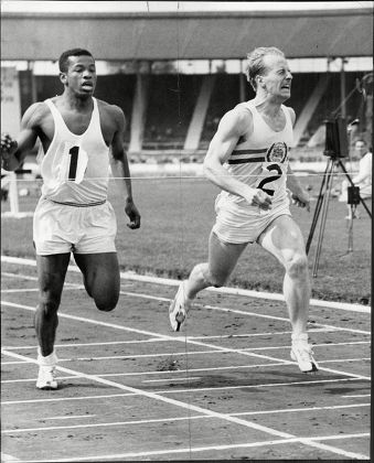 Athlete David Jones Right Wins 220 Editorial Stock Photo - Stock Image ...