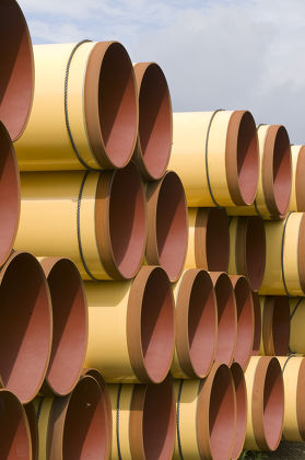 62 Lay pipes Stock Pictures, Editorial Images and Stock Photos ...