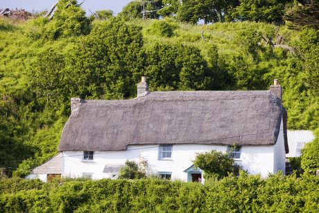 Thatched Cottages Cadgwith Pretty Cornish Fishing Editorial Stock Photo ...