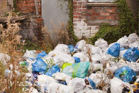 31 Trashed house Stock Pictures, Editorial Images and Stock Photos ...