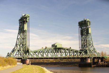 61 Vertical lift bridge Stock Pictures, Editorial Images and Stock ...