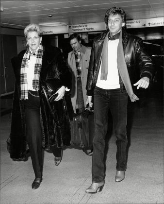 Singer Barry Manilow Girlfriend Roberta Kent Editorial Stock Photo ...