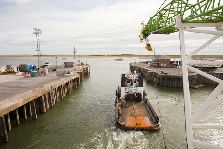 47 Towing a barge Stock Pictures, Editorial Images and Stock Photos ...