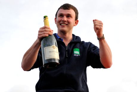 Mike Perham After Successfully Circumnavigating Globe Editorial Stock ...