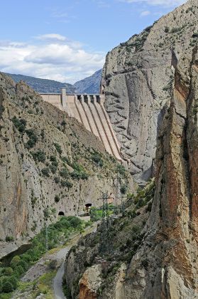 Dam Embalse De Escales Reservoir Noguera Editorial Stock Photo - Stock ...