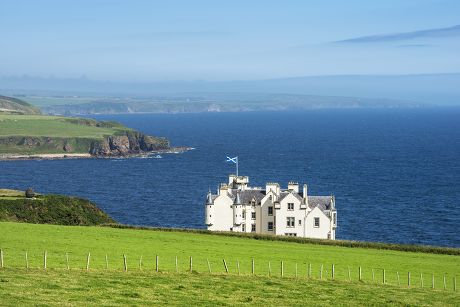 Dunbeath Castle Front North Sea Caithness Editorial Stock Photo - Stock ...